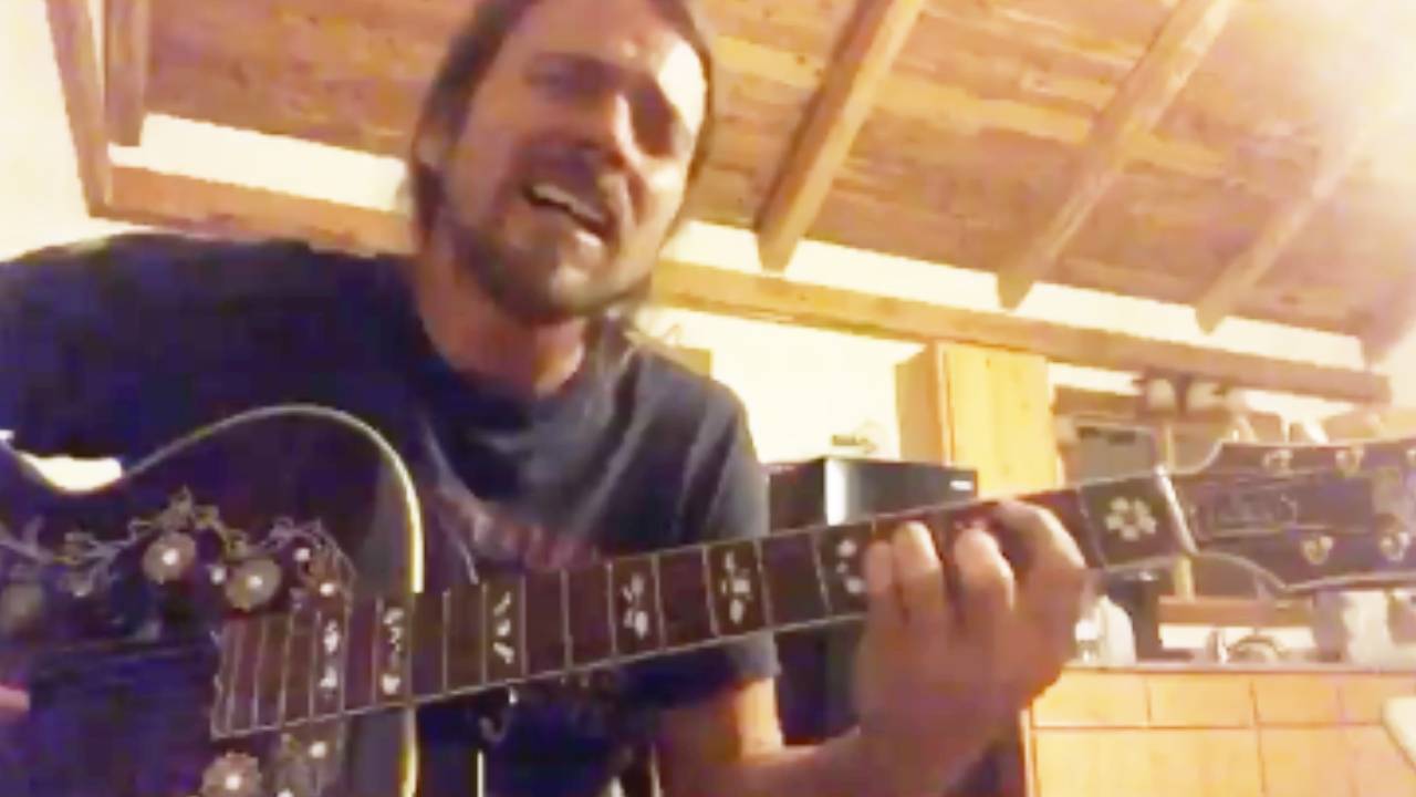Lukas Nelson Sings "Music To My Eyes," A Song He Wrote For "A Star Is ...
