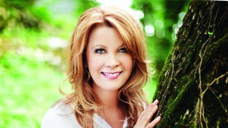 Patty Loveless Joins Brandi Carlile For Timeless Performance Honoring ...