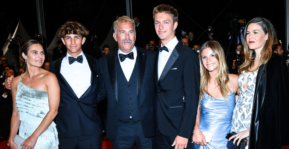 Kevin Costner Walks Red Carpet With His Kids After "Horizon" Screening ...