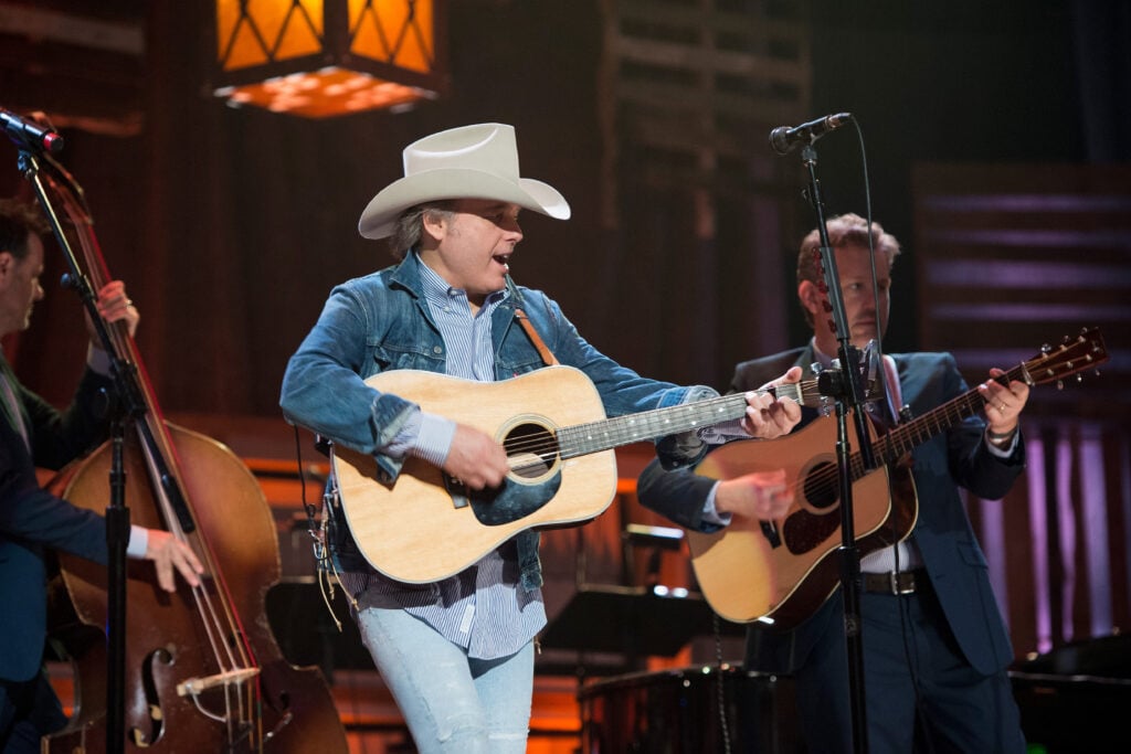 Dwight Yoakam Forced To End Show Early After Suffering A "Spell Of Heat ...