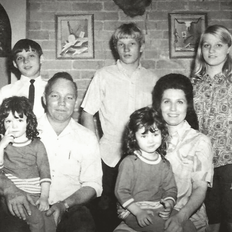 Loretta Lynn's First Grandchild, Lynn Massey, Dies After "Difficult ...