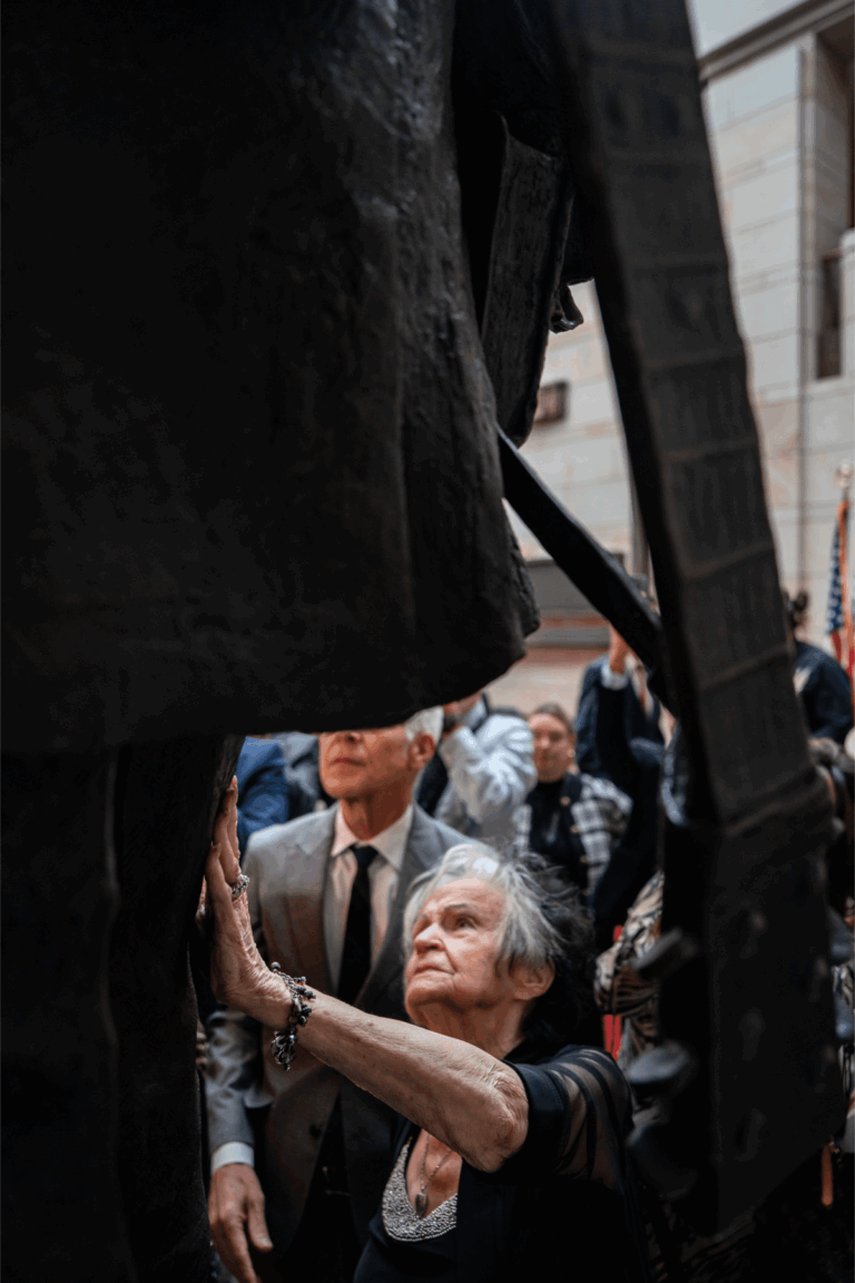Johnny Cash's Family Reacts As Statue In His Honor Is Unveiled At U.S ...