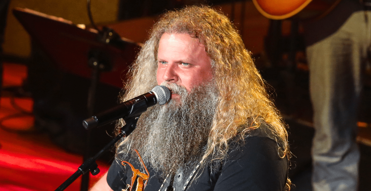 Jamey Johnson Signs New Deal With Warner Music Nashville