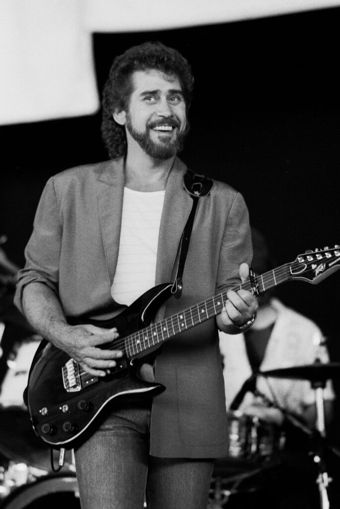 No One Born After 2000 Can Identify These 15 Iconic Country Stars